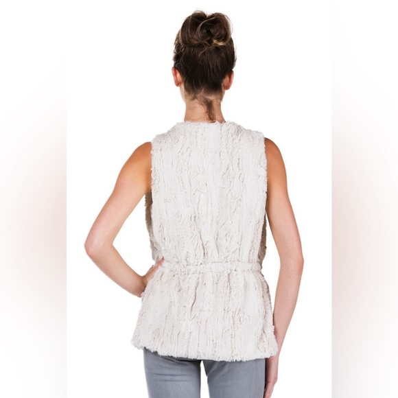 melody | Jackets & Coats | Melody Butter Soft Fuzzy Beige Vest | Poshmark